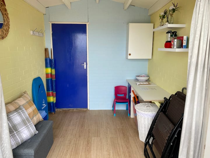Sandbanks Beach Hut With Balcony *Day Only* - Swanage