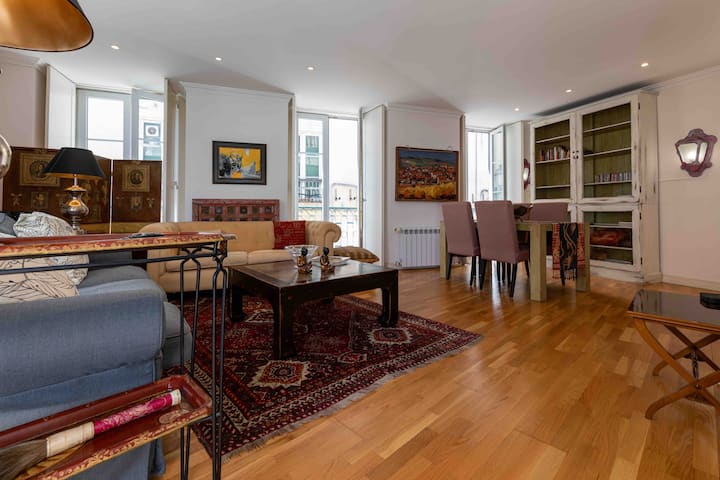 Historic 3 Bedroom Duplex Apartment In Lisbon - Lisbon