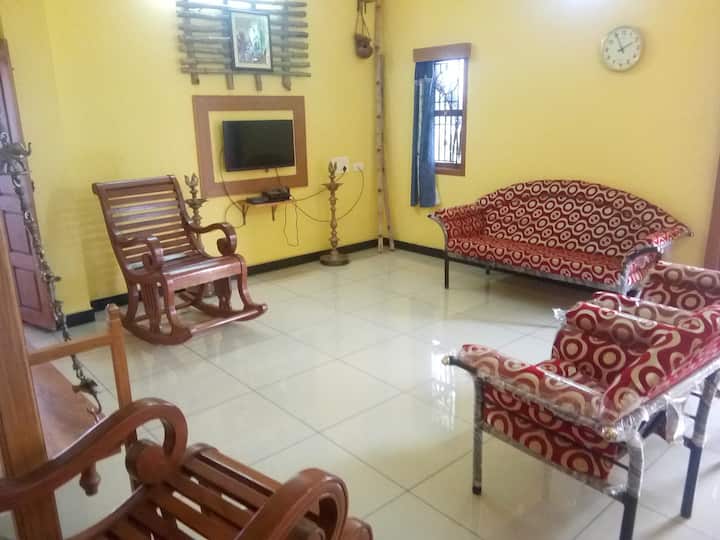 Sudharsan-2br 4 Guest Breakfast Free(2 Km Airport) - Tiruchirappalli