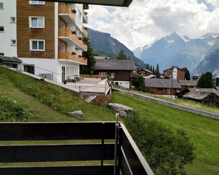 Schöne 2.5 Zi.wohnung Mit Wünderschönem Bergblick - Grächen