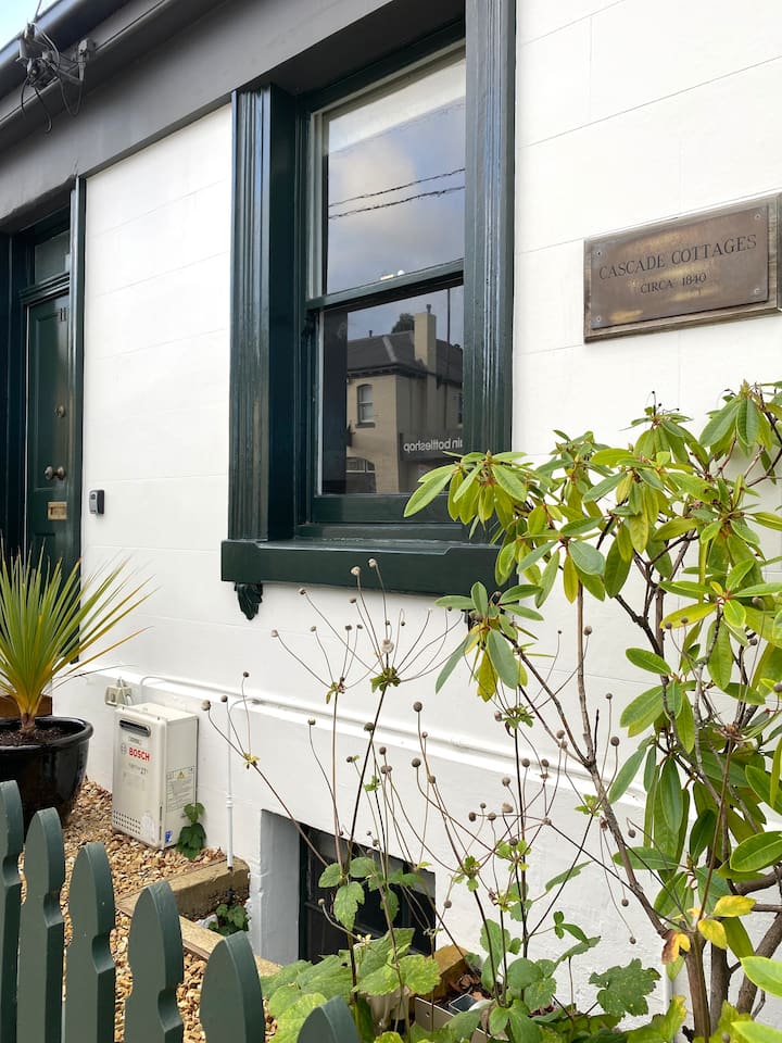 Luxurious Heritage Cascade Cottage South Hobart - Hobart