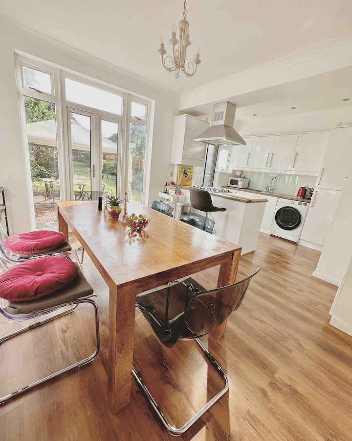 Entire House Spacious Private Garden @Greenwich - Beckenham