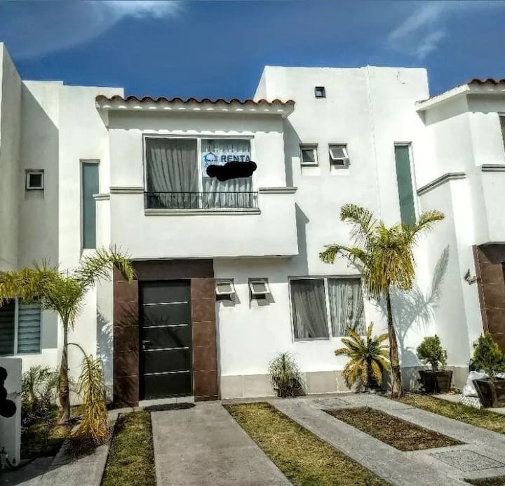 Casa Acogedora En Celaya, 3 Recamaras. - Celaya