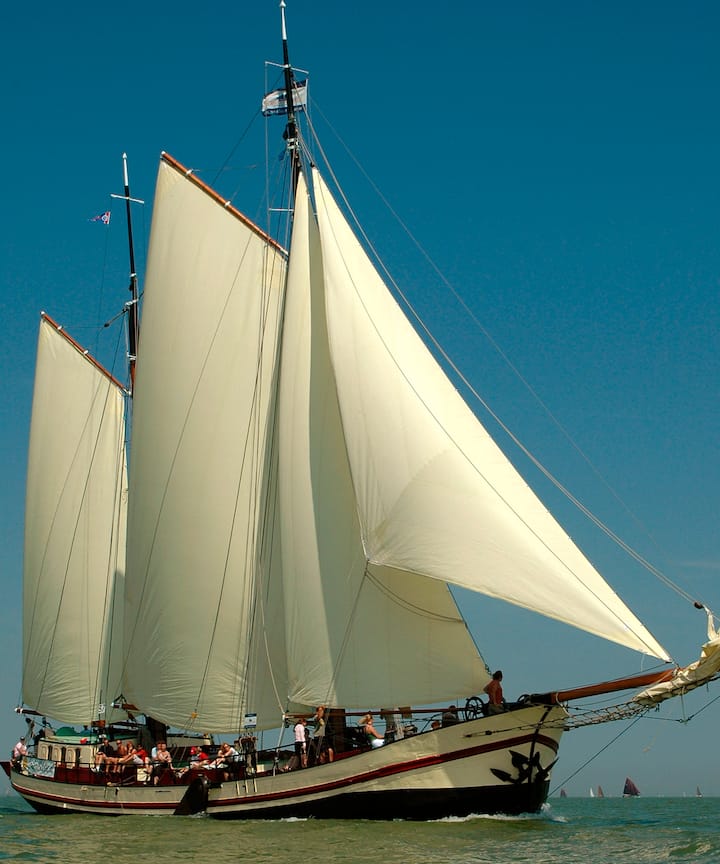 Vakantiehuisje Op Het Water Met Alle Luxe - Volendam