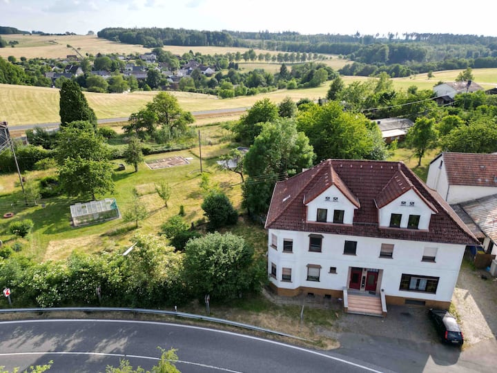 Große Wohnung Mit Großem Balkon - Altenkirchen