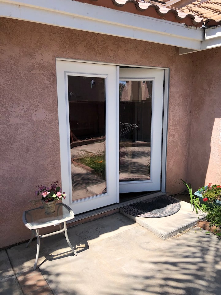 Adorable Studio/guest House, Entire Private Space! - Rancho Cucamonga, CA