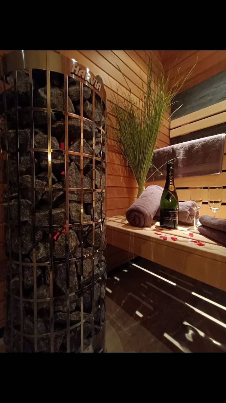 Luxe Privé Verblijf Sauna Aromatherapie Jacuzzi - Eindhoven