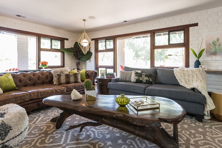 Queen Suite: Bath,bocce,pool @The Wolf & Horseshoe - Petaluma, CA