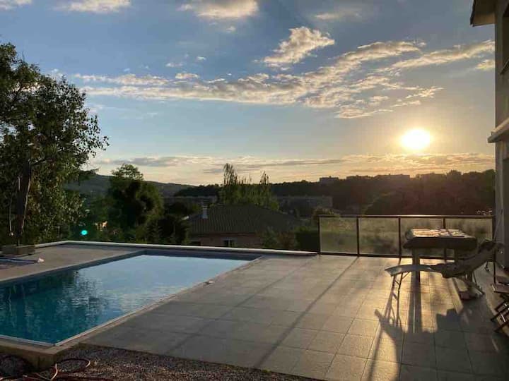 Appartement Moderne Avec Piscine Et Vue Imprenable - Trévoux
