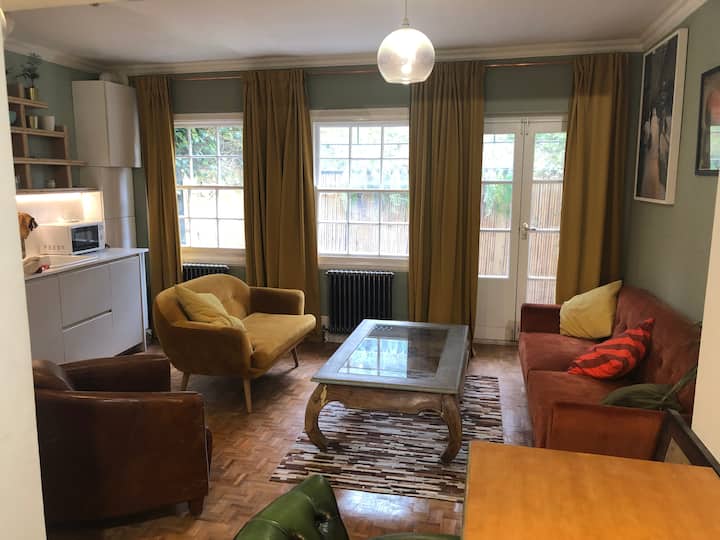 One Bed Basement Flat With Patio Centrally Located - Brighton