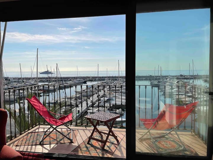 Penthouse Overlooking The Marina Of Puerto Banus - Marbella