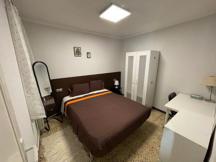 Habitación Tarragona Centro Luminosa Y Ventilada - Tarragona