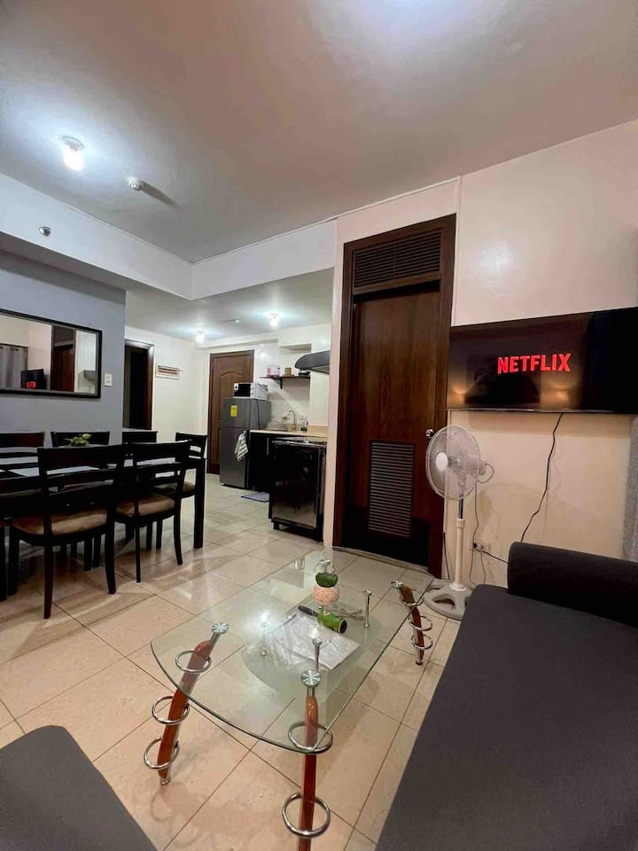 Clean,convenient 3br, 2ba Condo - Makati