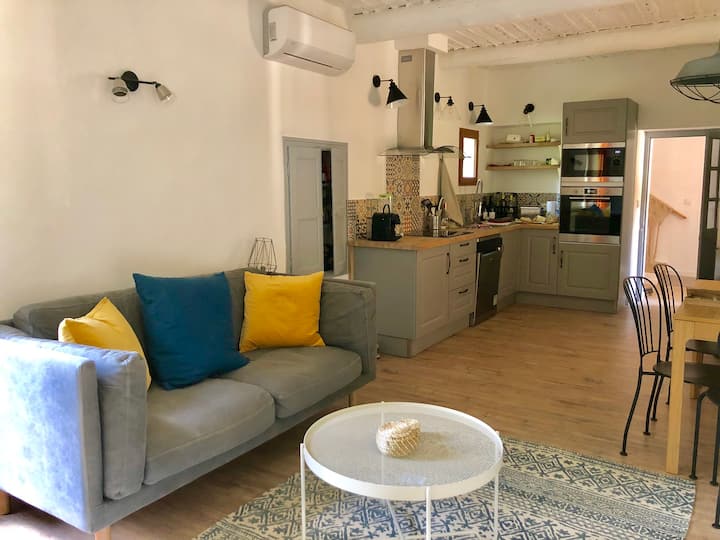 Maison De Charme à Lourmarin Au Cœur D’un Vignoble - Lourmarin