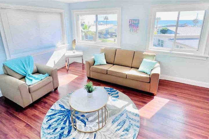 The Beachy Sea Turtle, Ocean Views, Beach Access - Ormond Beach, FL