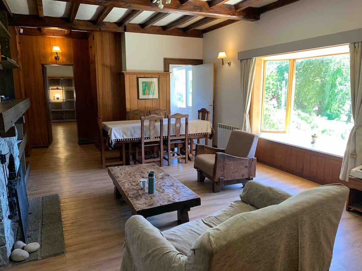 Casita Blanca Bariloche - Frente Al Nahuel Huapi - San Carlos de Bariloche
