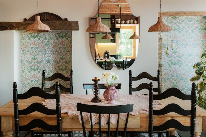 Jar - The Country House - Garda