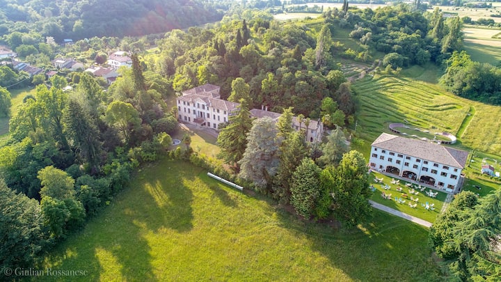 Double Room Between Asolo And Bassano - Italy