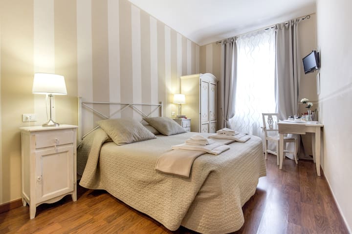 Soggiorno Pezzati, Stanza Matrimoniale - Florenz