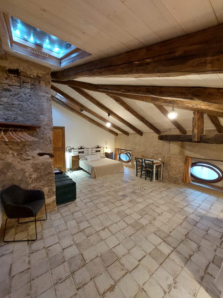 B&b Di Luigi Centro Storico, Camera Nel Centro ... - Palinuro