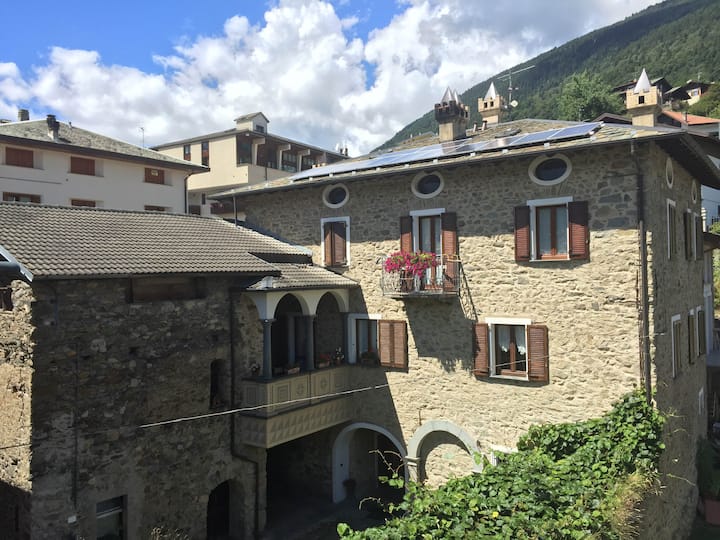 Casa Taralin, Stanza Margherite - Tirano