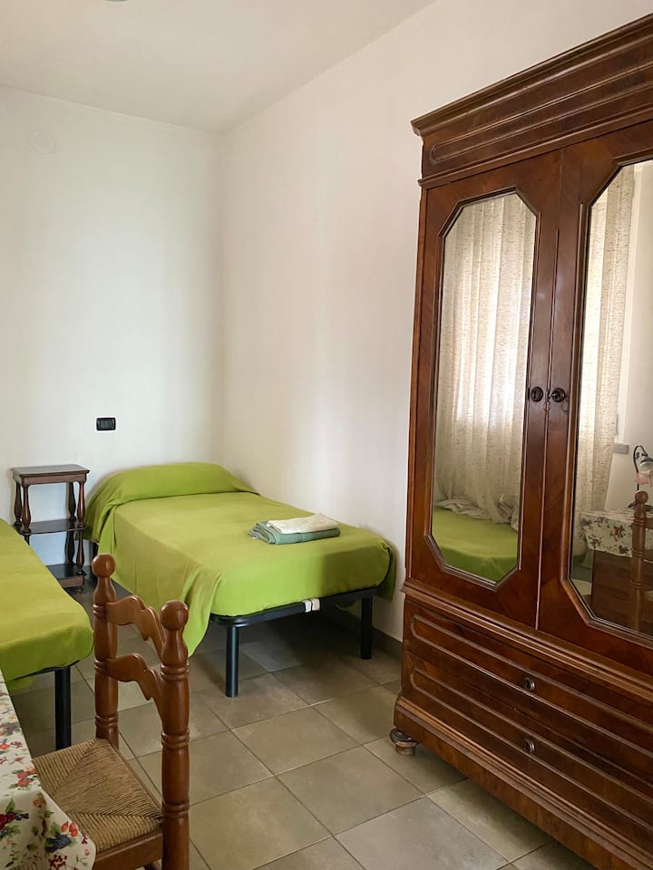 B&b Di Emilio, Stanza Matrimoniale Confortevole - Arona