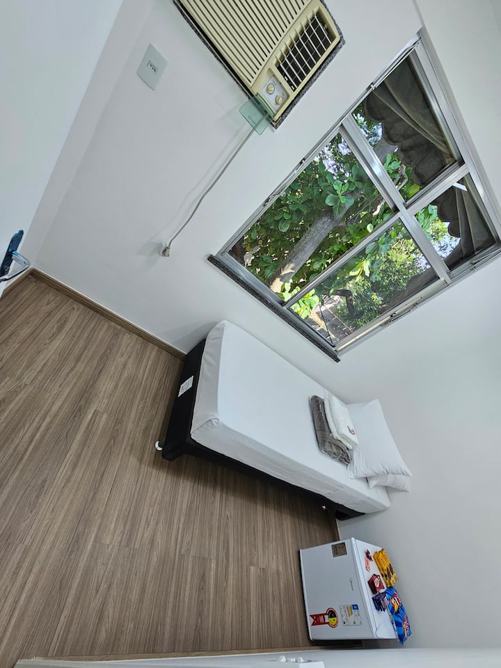 Juliana Bento's B&amp;b, Quarto Paris - Rio de Janeiro