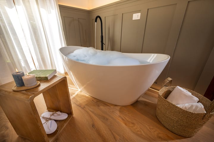 36 Slow Living Rooms, Camera Matrimoniale Con Vas. - Pescasseroli