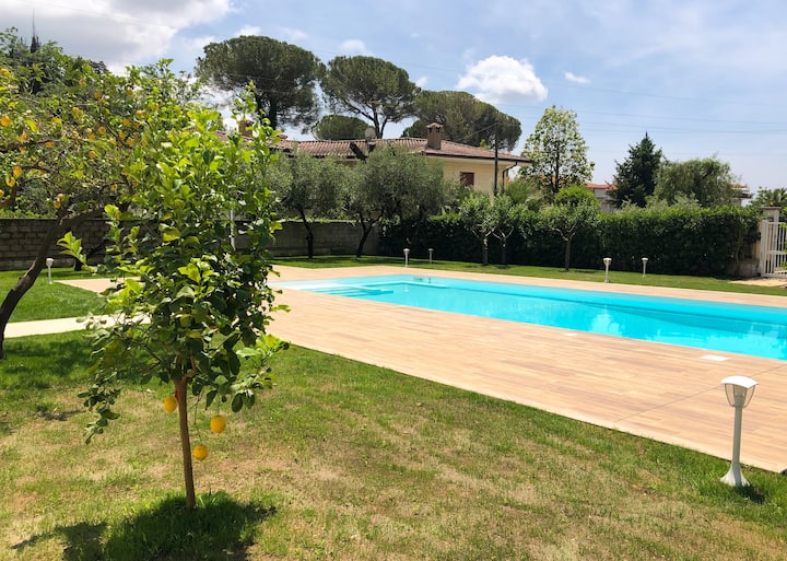 Strapalù, Stanza Familiare 2 - Fondi