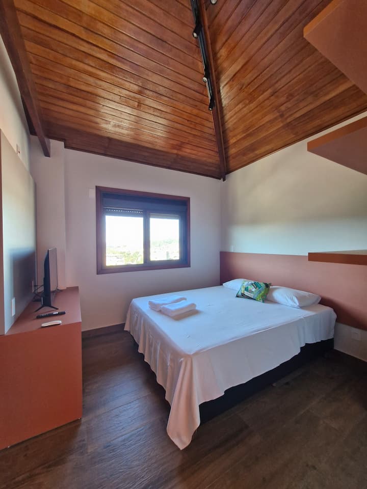 Morada Dos Pássaros, Quarto Queen 2 - Confins