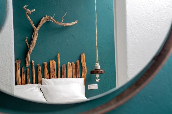 Santa Lucia, Stanza Mio - Italy