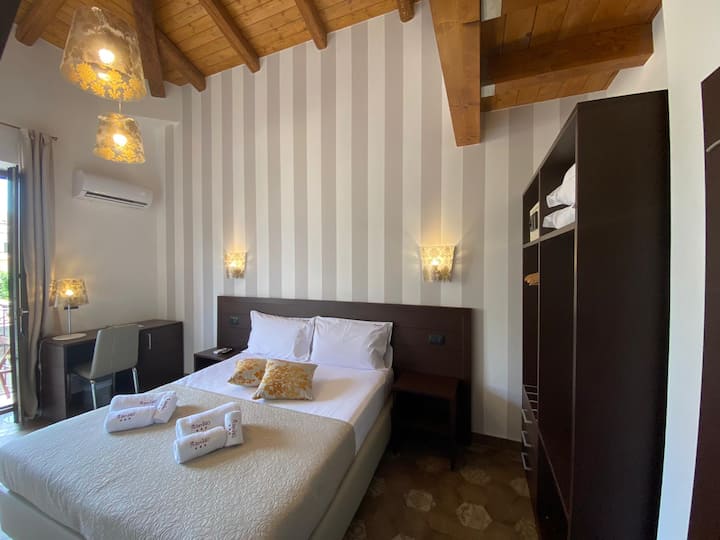 Alterego B&b - Classic Room With Balcony - Milazzo