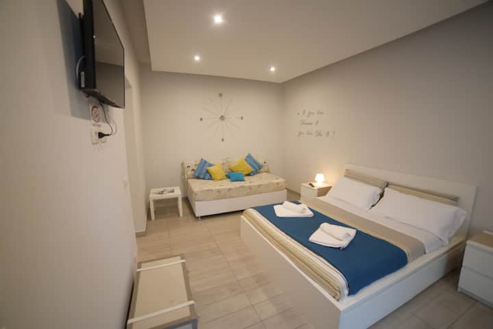 B&b Di Ivana, Stanza Matrimoniale Elegante / Trip. - Lamezia Terme