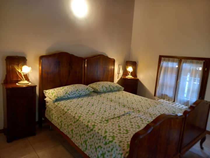 La Tana Delle 8 Lepri, Stanza Con Letto Queen Size - Bologna