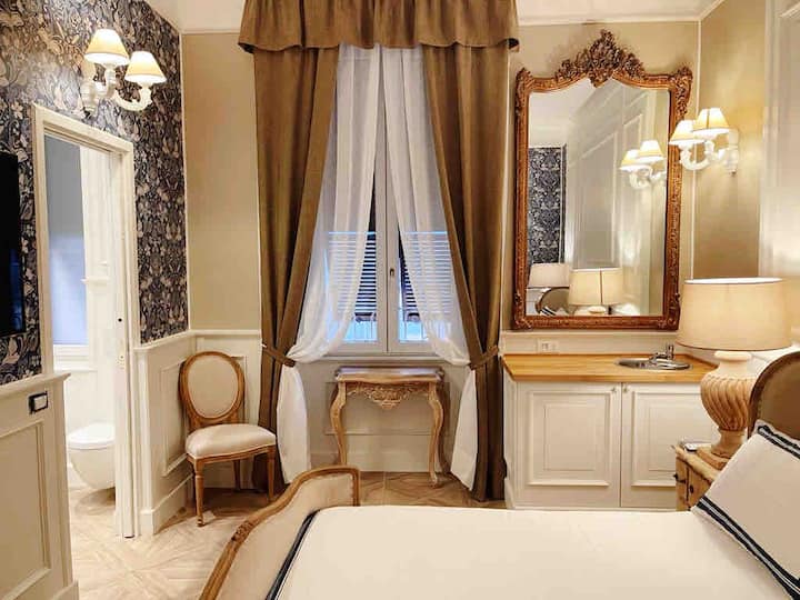 Dimora Ligure Il Tuo Alloggio A La Spezia, Stanza. - La Spezia