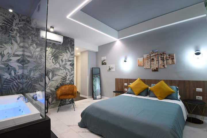 Allinrome Ceneda, Fontana Di Trevi - Camera Mat... - Rome