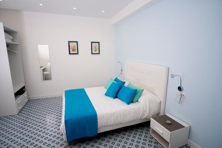 Sorrento, Stanza Con Un Letto - Sorrento