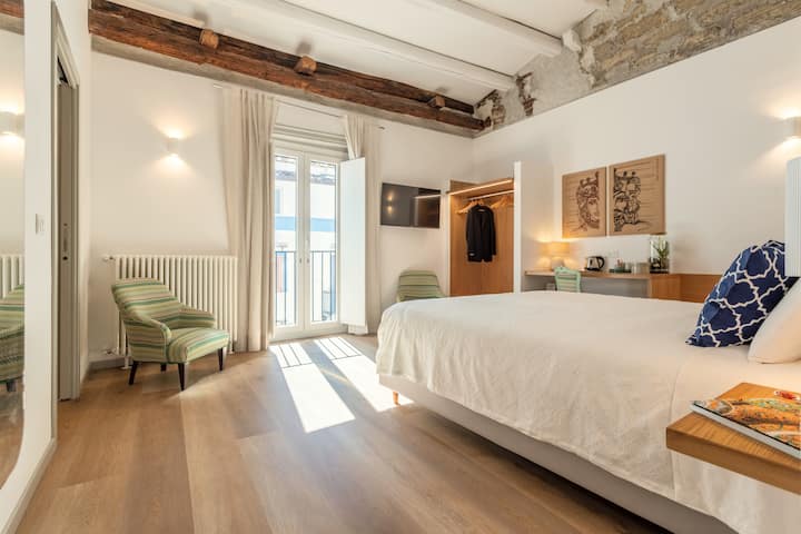 Casa Zyz Rooms And Suites, La Trinacria - Italy