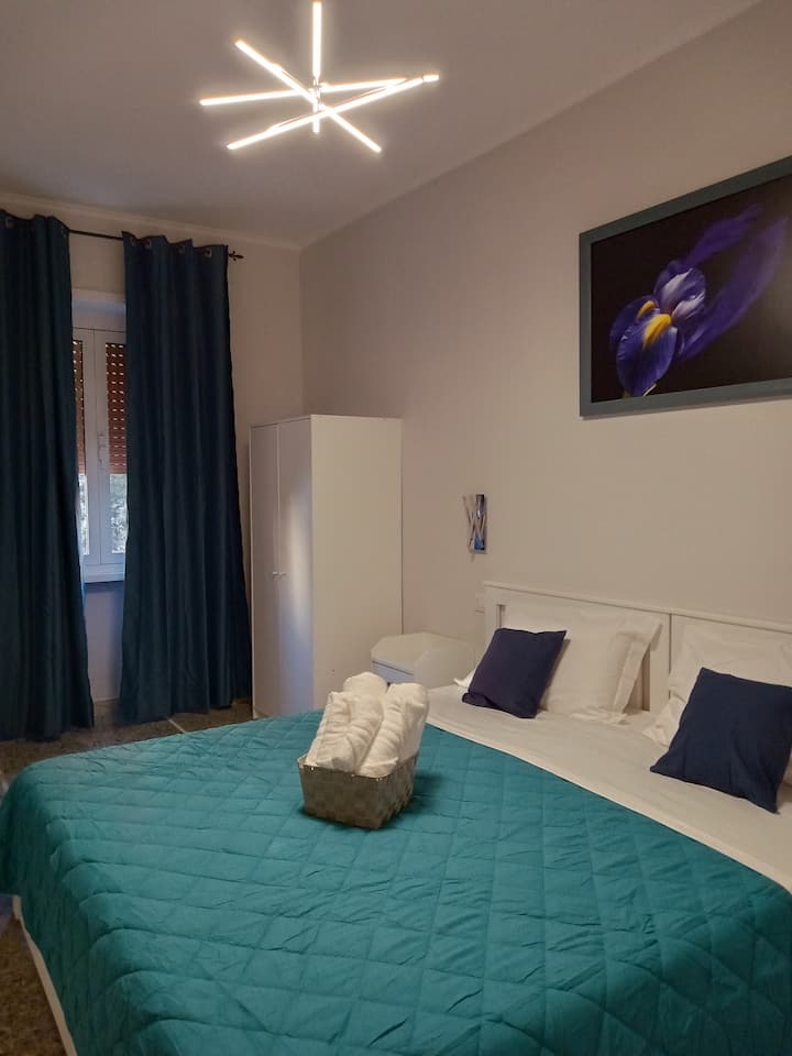 Flower Inn Marconi, Stanza Papavero - Rome