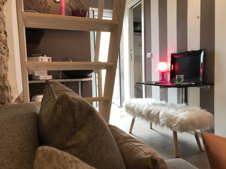 Sanctus Syrus, Stanza Torre Santa Maria - Albenga