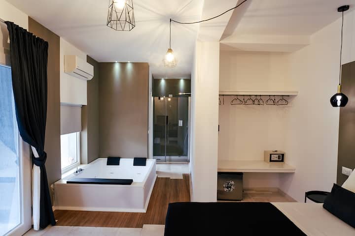 Lido Del Faro, Faro Room - Golfo Aranci