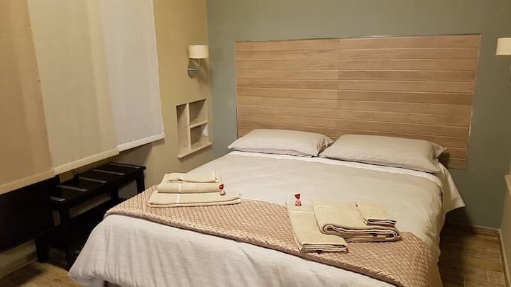 B&b Via Veneto Parcheggio, Stanza Con Un Letto 1 - Crotone