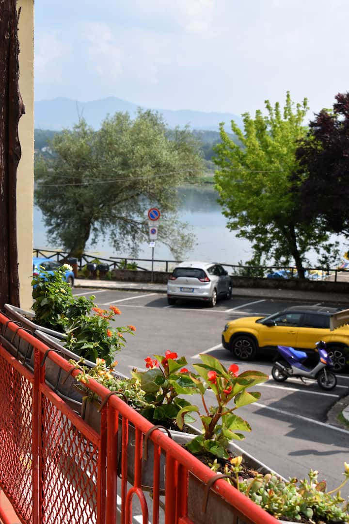 Ninfa Del Lago: Camere Sul Lago Di Posta Fibreno,. - Pescasseroli