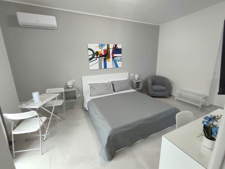 La Finestra Sul Mare, Stanza King - Milazzo