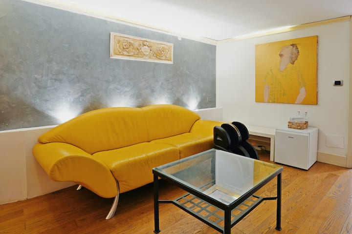 Avanguardia Art Club, Stanza Suite Junior 1 - Ferrara