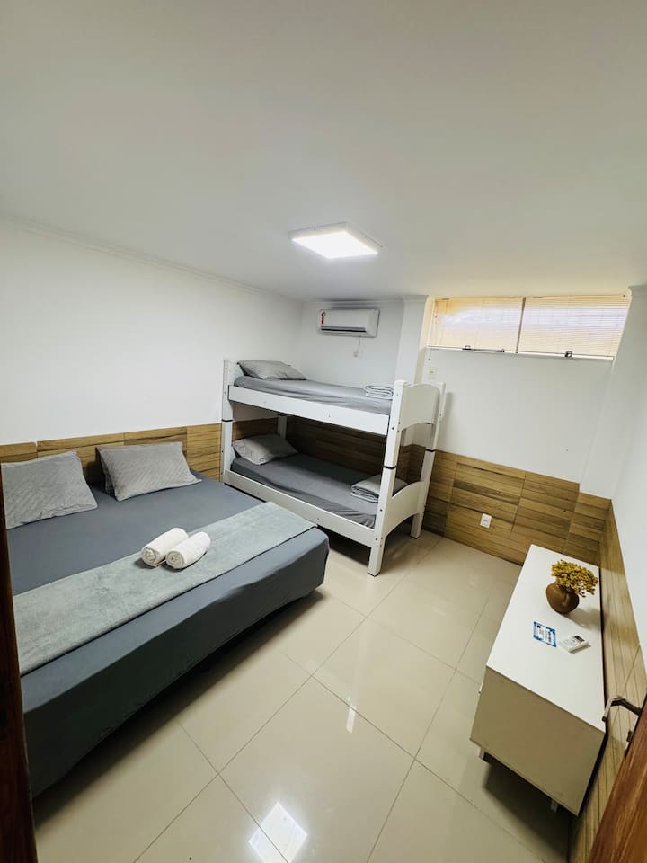 Pousada Claudia, Quarto Familiar - Balneário Camboriú