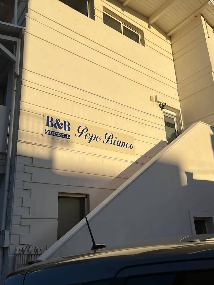 B&b Pepebianco, Stanza Con Un Letto - Cariati