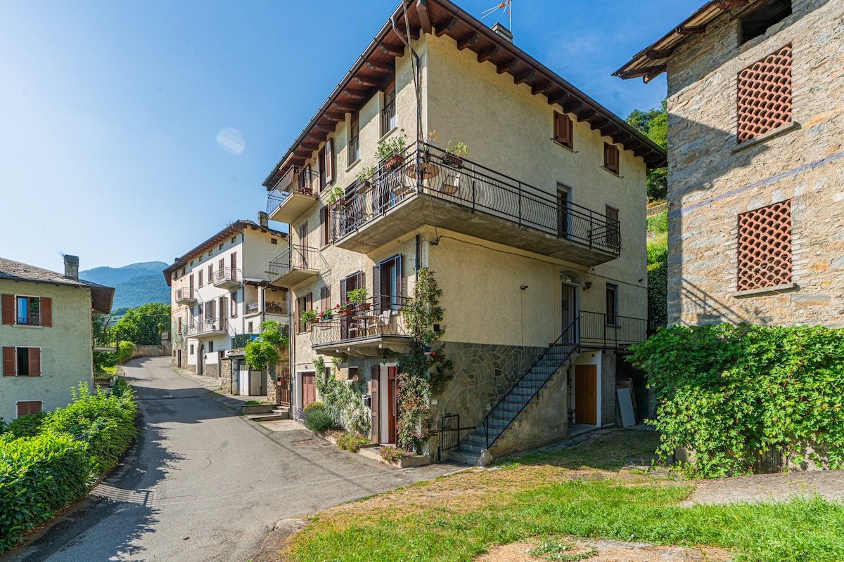 B&B Da Nonno Gianni - Bed and breakfasts for Rent in Nigola, Lombardy ...