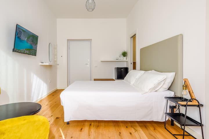 Beija Flor In Centro, Stanza Con Letto King Size - Cagliari