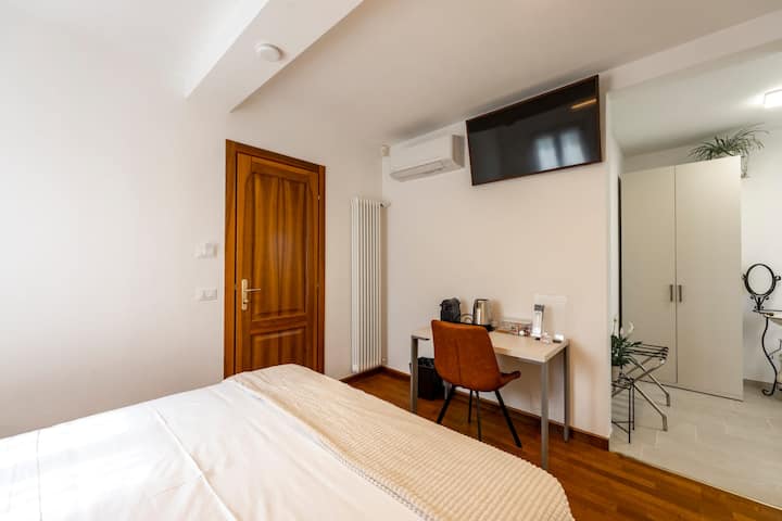 B&b Di Cristina, Stanza Hermes - Reggio Emilia